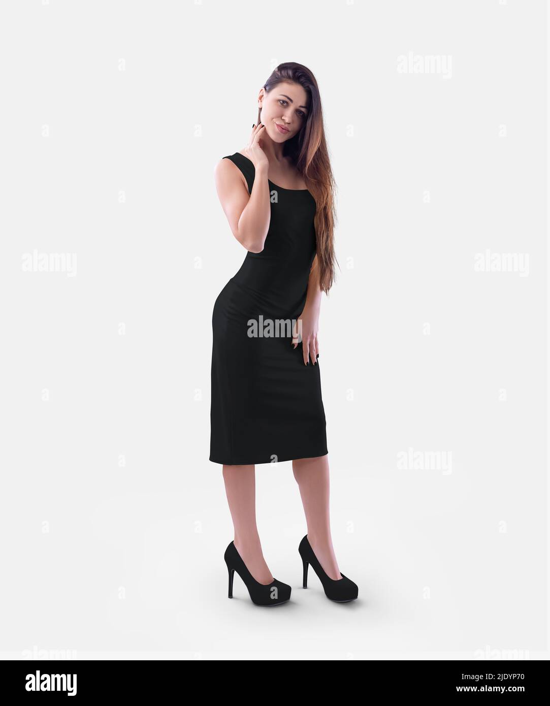 Modèle d'une robe mi-longue noire tendance sur une fille posant à ...
