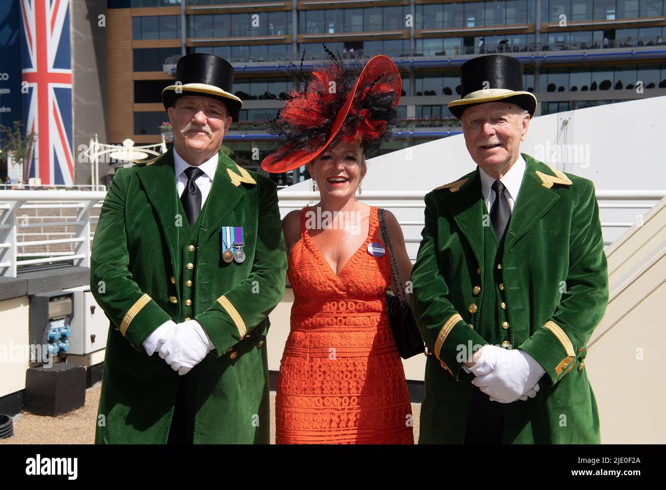Ascot, Berkshire, Royaume-Uni. 17th juin 2022. Milliner Viv Jenner a ...
