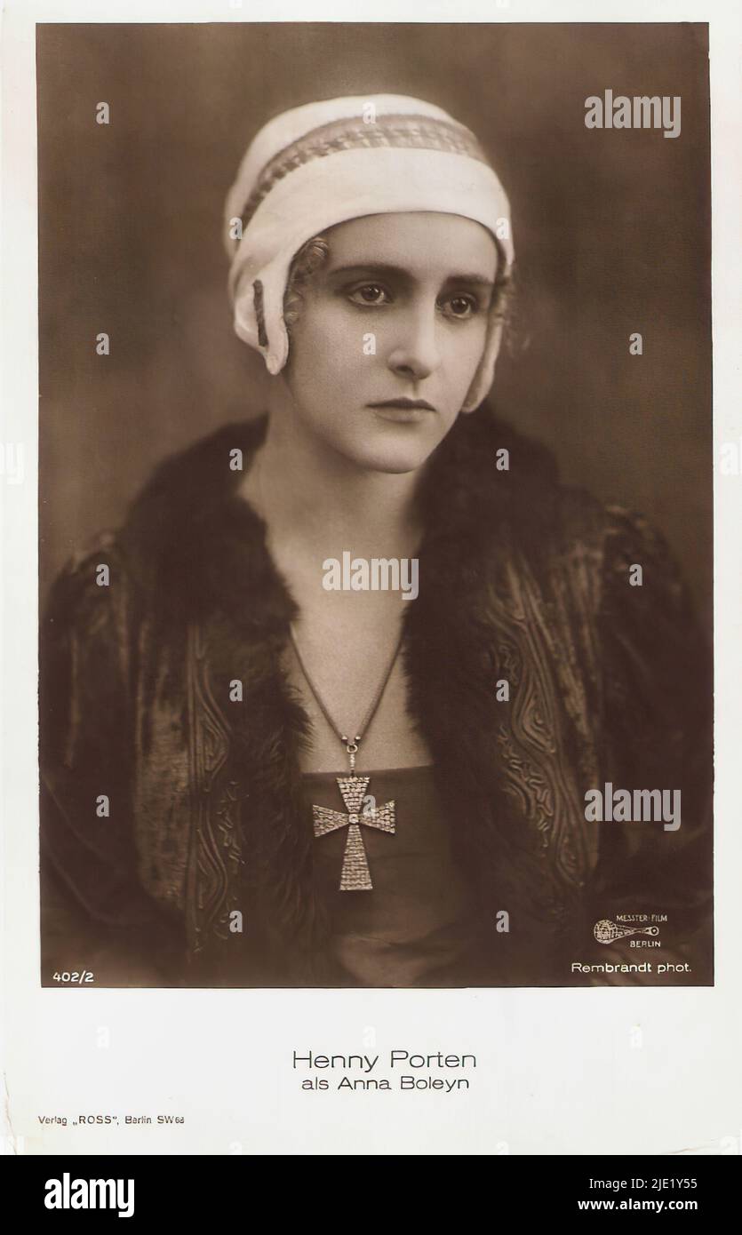 Portrait de Henny Porten à Anna Boleyn (1920) 002 - cinéma allemand de l'époque de weimar (1918 ...