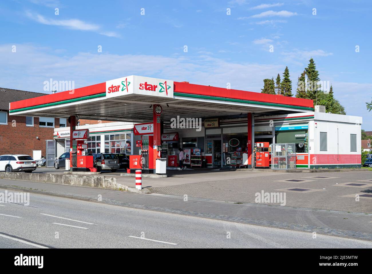 Star gas station to refuel Banque de photographies et d’images à haute ...