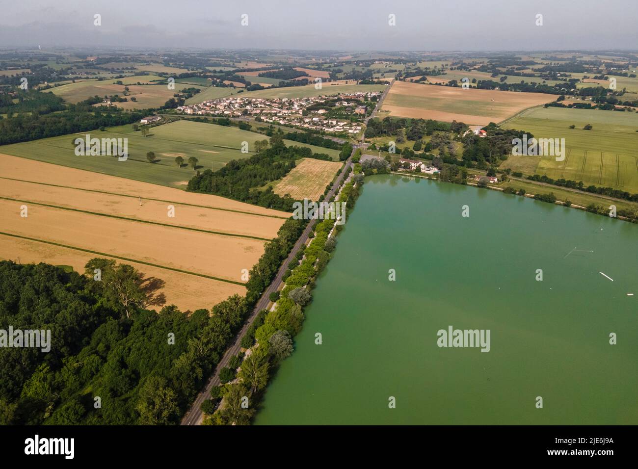 Grand lac de lisle jourdain Banque de photographies et d’images à haute ...