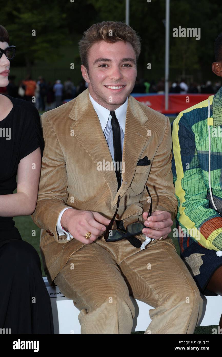 Rocco Ritchie participe au salon Marine serre Front Row de vêtements ...
