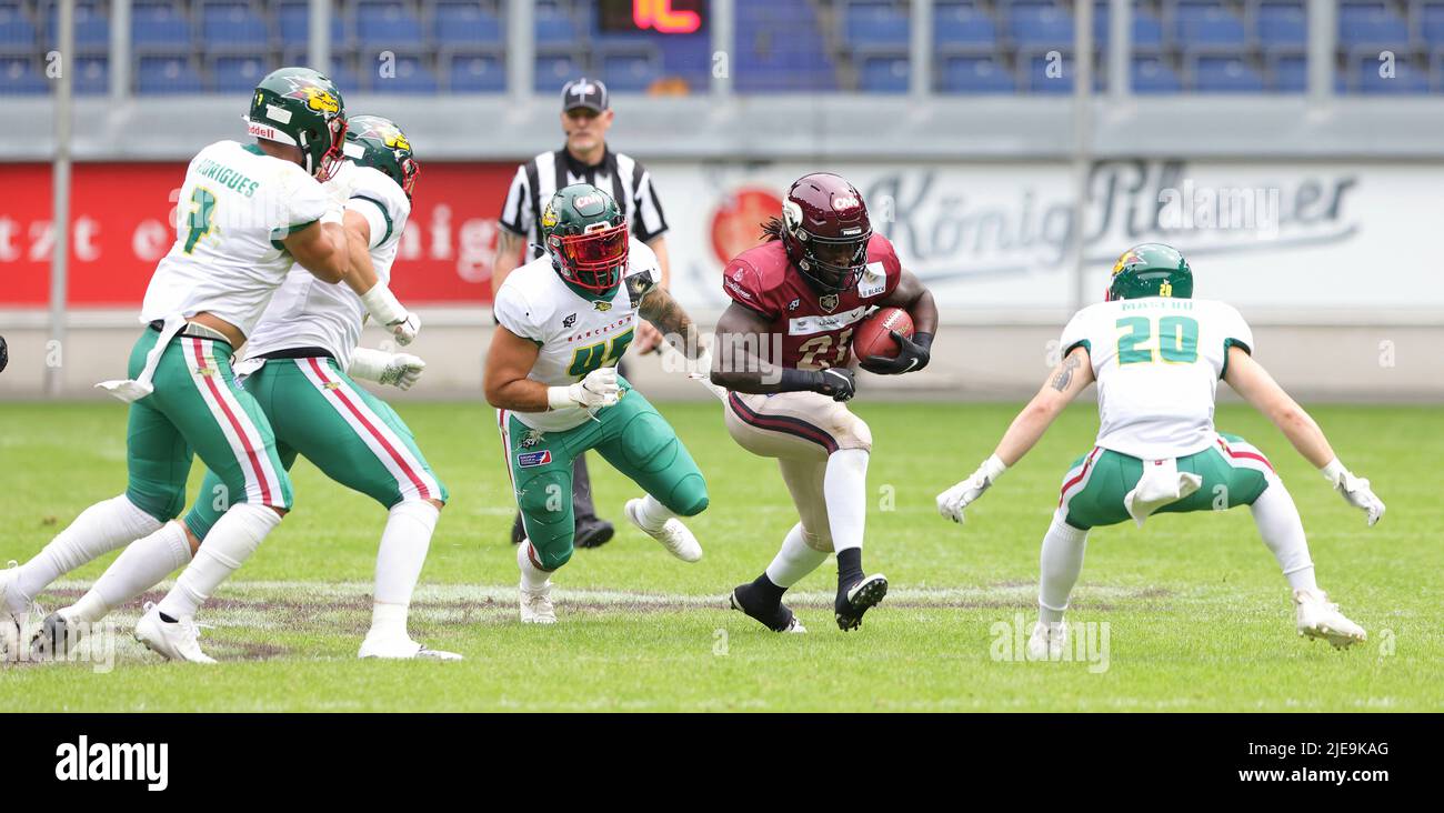 Rhein feu dusseldorf barcelone dragons Banque de photographies et d ...