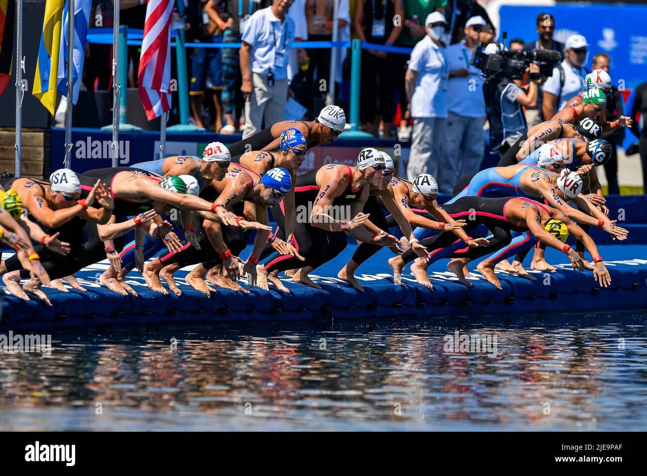 Relais mixte de natation en eau libre Banque de photographies et d ...
