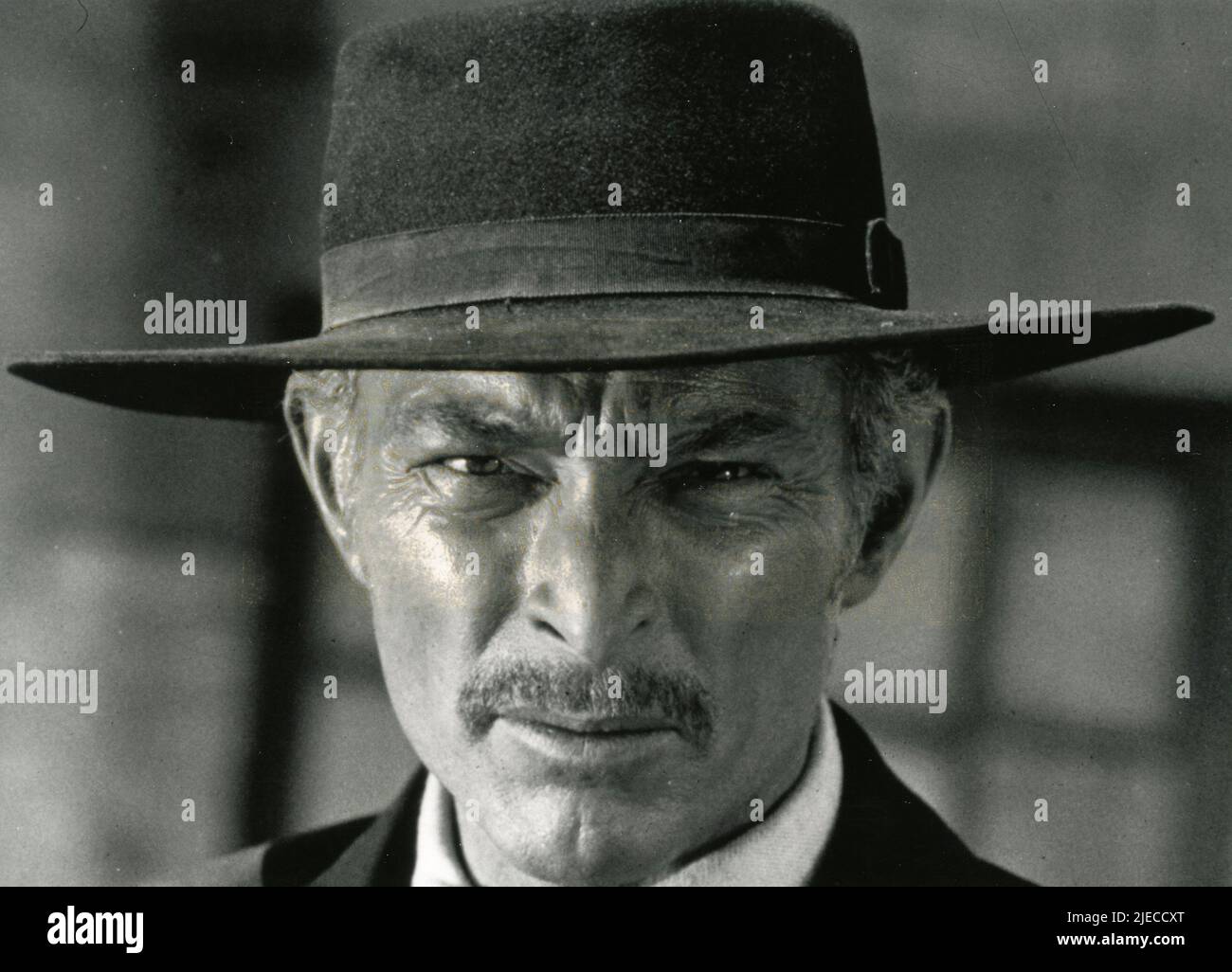 Lee van cleef death rides a horse Banque de photographies et d’images à ...