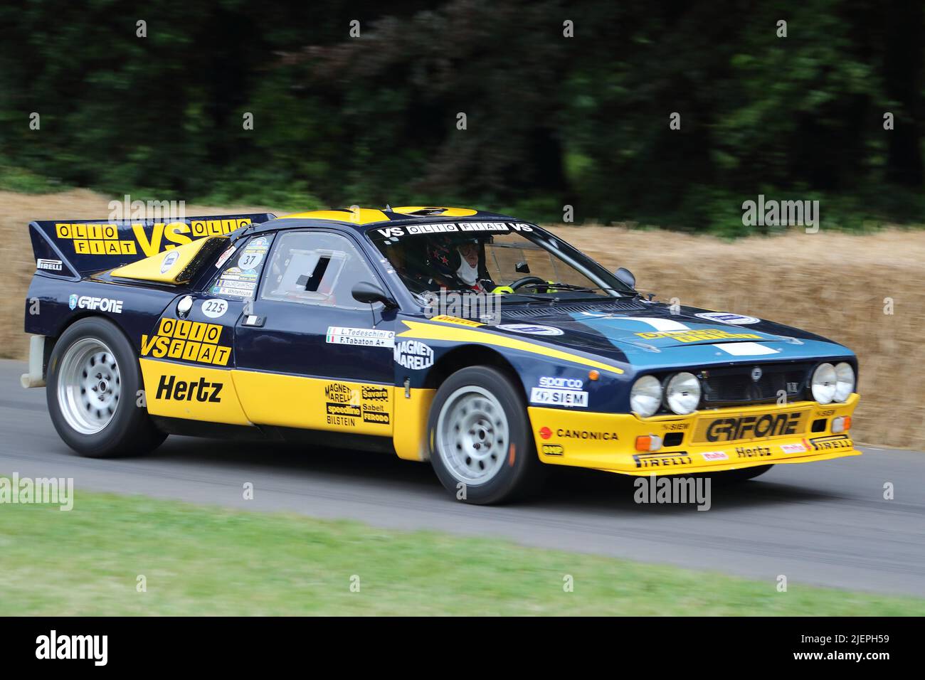 Lancia 037 rally car Banque de photographies et d’images à haute ...