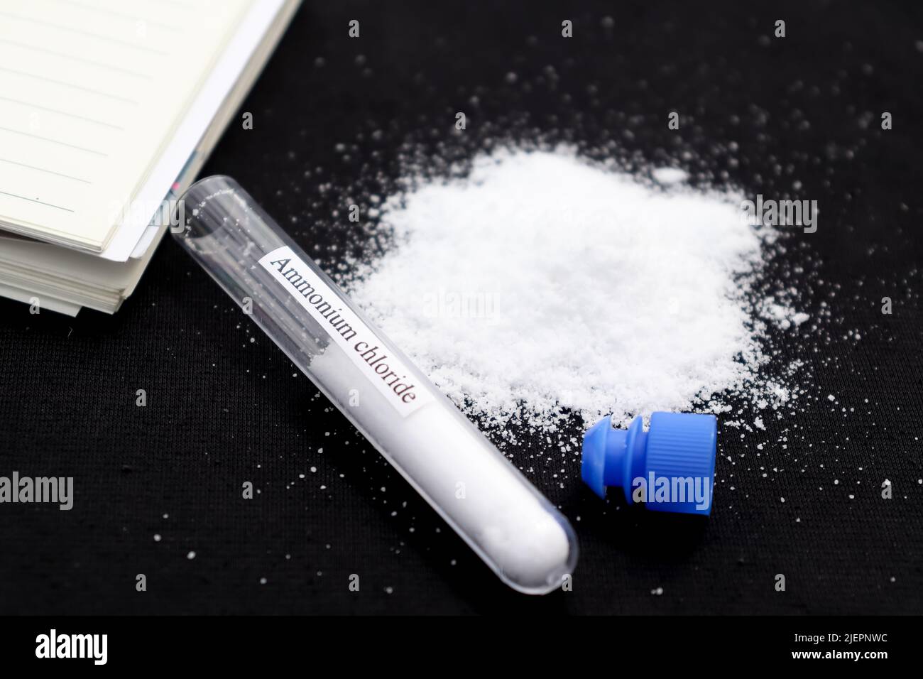 Chlorure d'ammonium Banque de photographies et d’images à haute ...