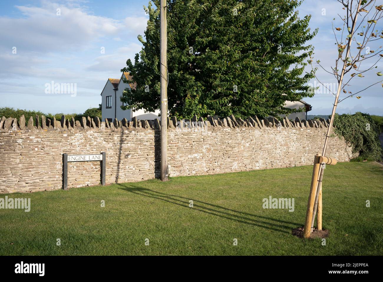 Une propriété de logement semi-achevée sur d'anciennes terres agricoles ...