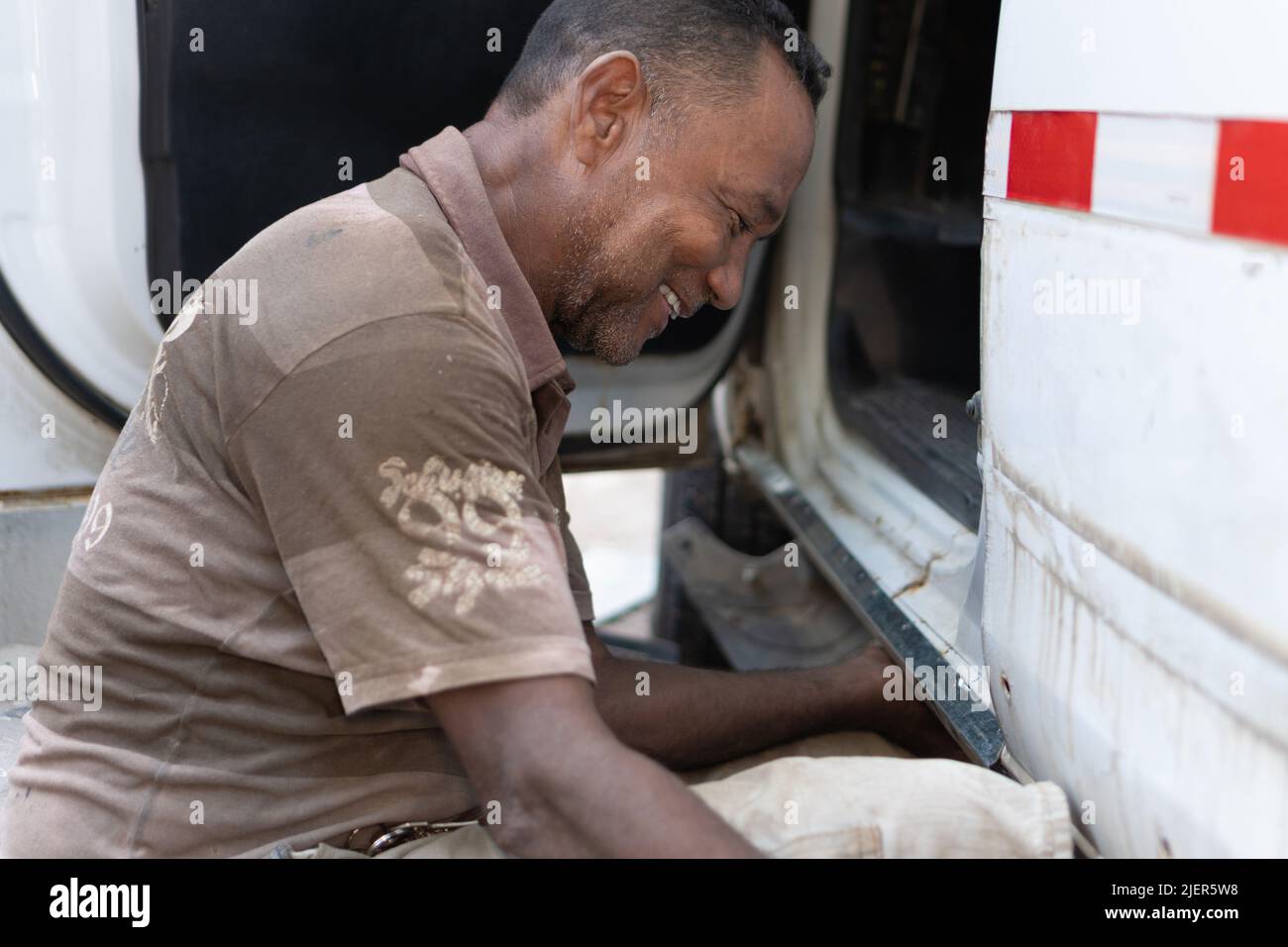 Car mechanic african Banque de photographies et d’images à haute ...