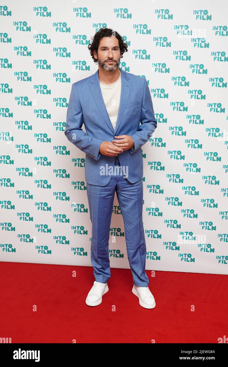 Tom Ellis arrive aux In film Awards à l'Odeon Luxe à Leicester Square ...