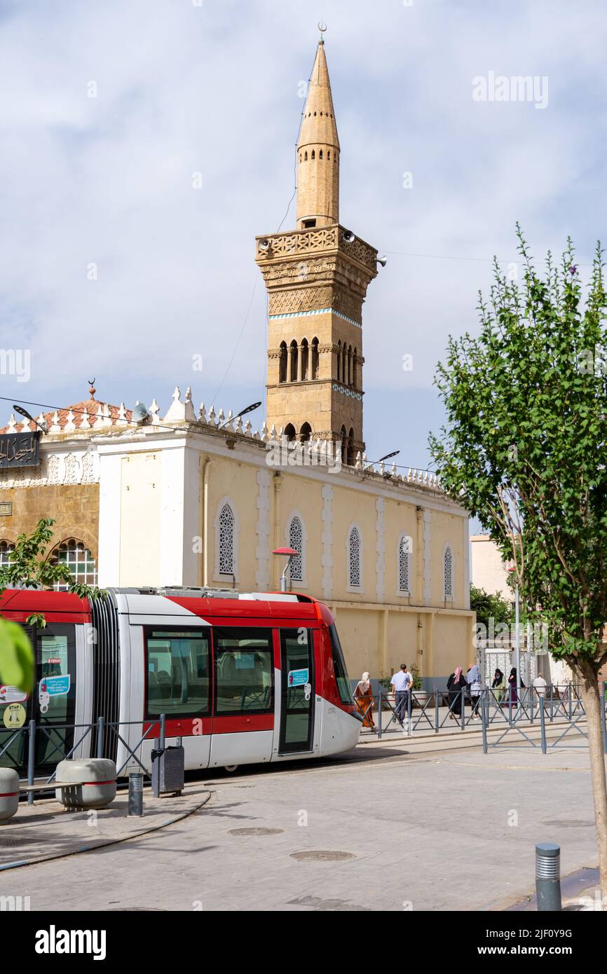 Vue à angle bas de la mosquée EL Atik de la ville de Setif. Le célèbre ...