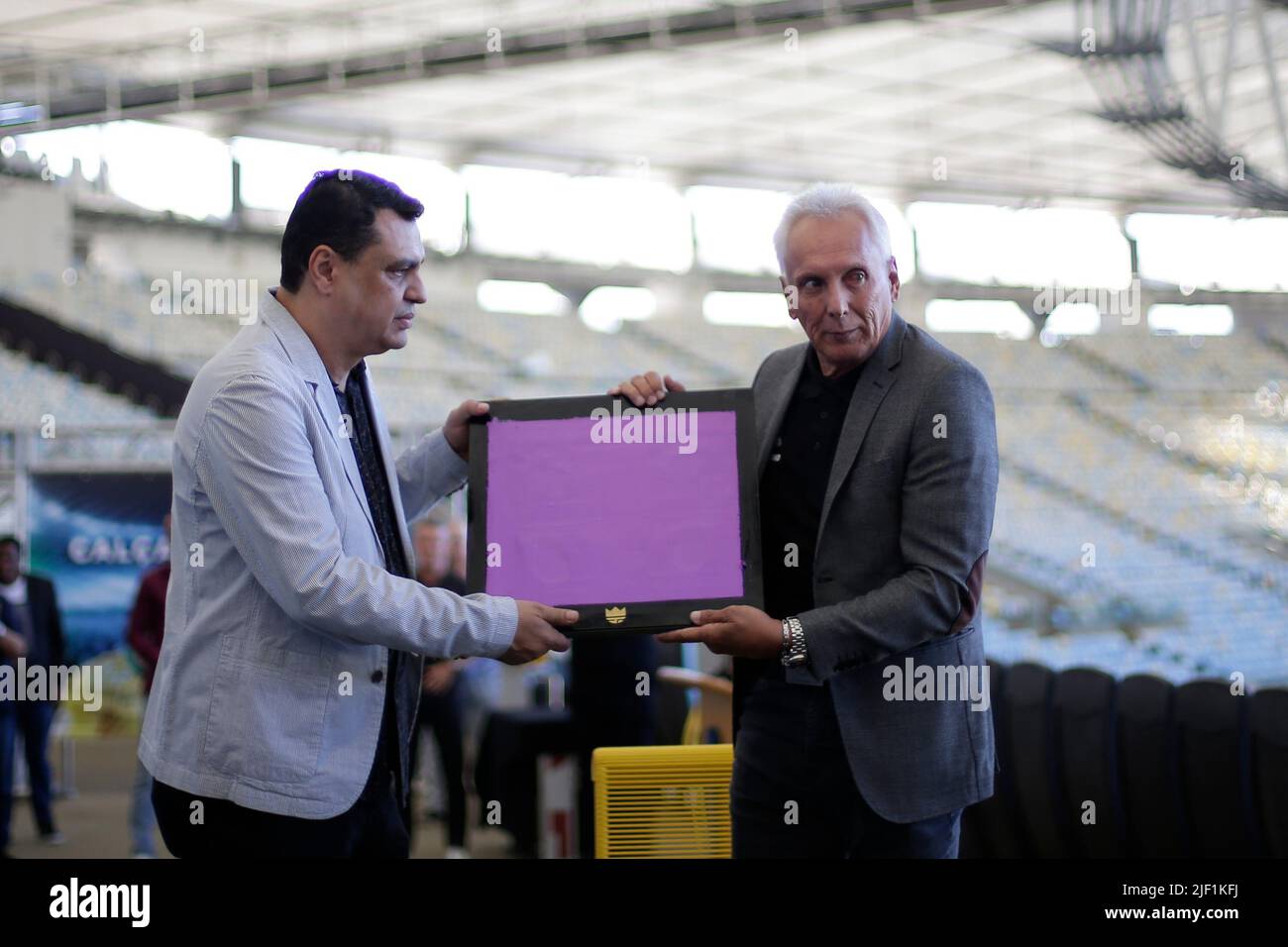 équipe brésil football 1982 Banque de photographies et d’images à haute ...