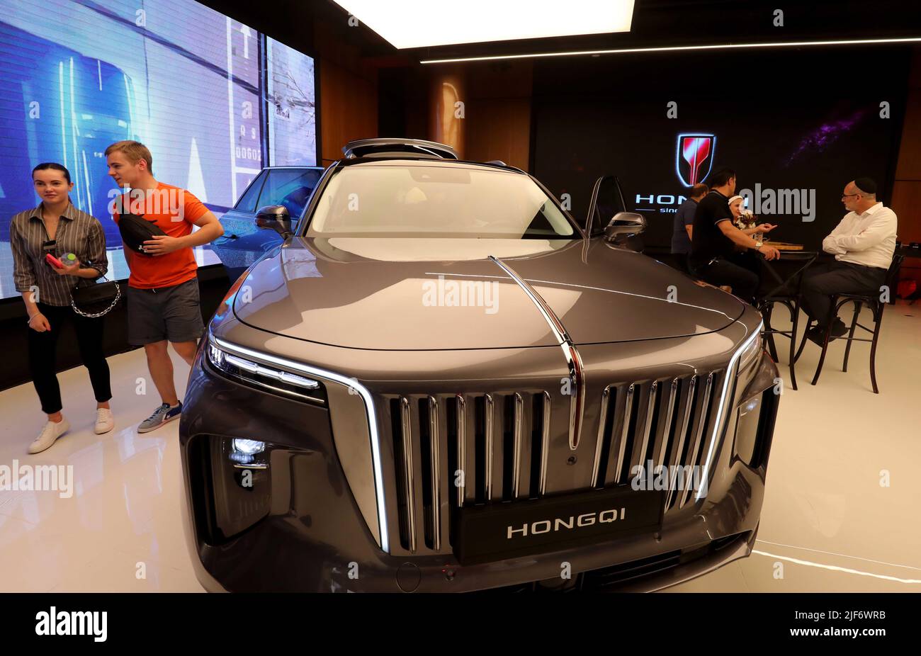 Chinese luxury car marque hongqi Banque de photographies et d’images à ...