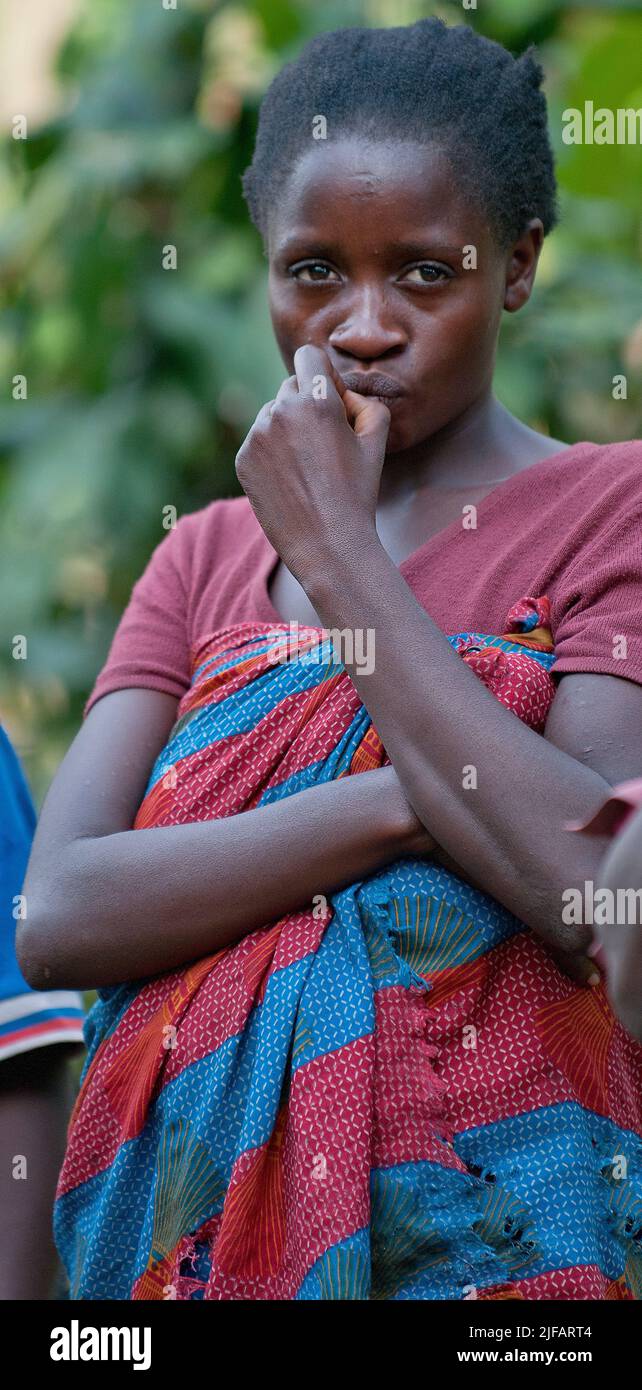 Femme pygmée Banque de photographies et d’images à haute résolution - Alamy
