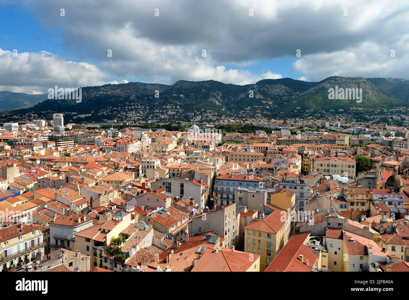 France, Var, Toulon, la ville au pied du Mont Faron, le quartier de ...