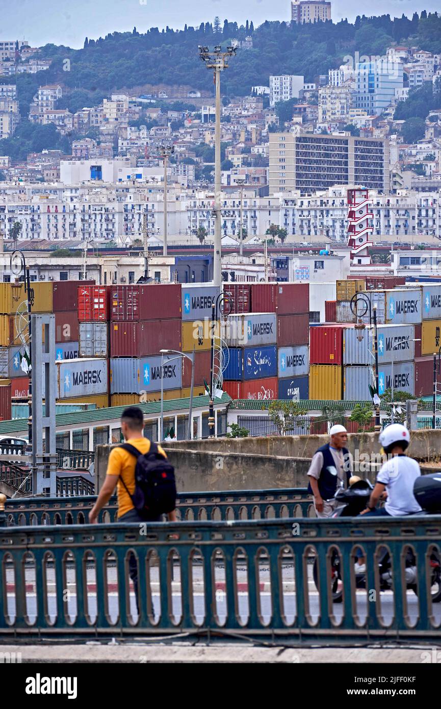 Vue générale du port d'Alger, en Algérie, sur 02 juillet 2022. Le port d'Alger est un port ...