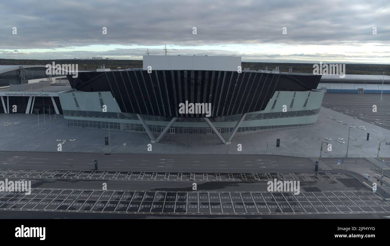 Une grande arène pour les stands.stock métrage.Un magnifique paysage où ...