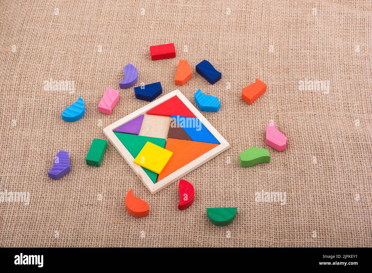 Puzzle tangram Banque de photographies et d’images à haute résolution ...