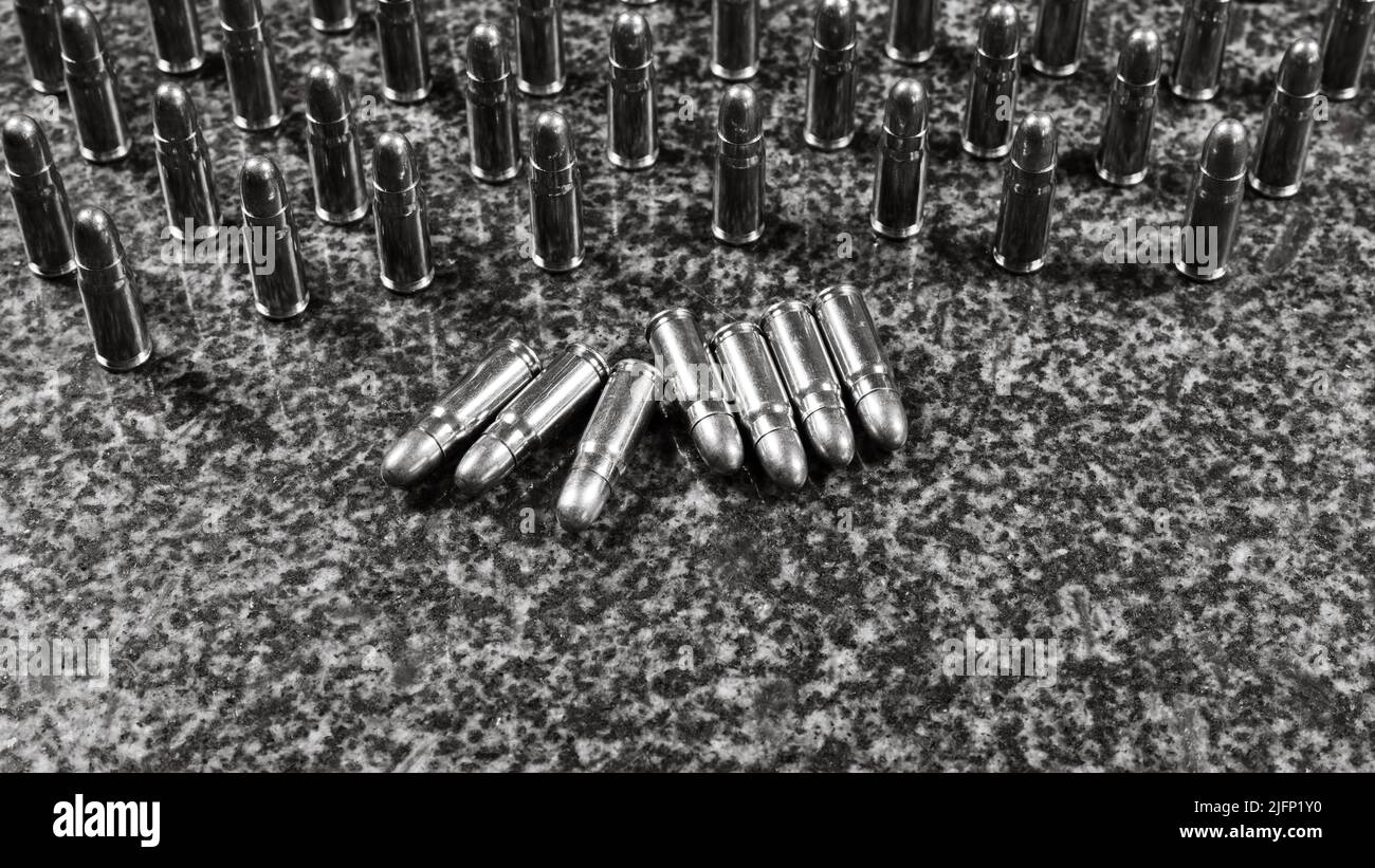 A soviet tokarev pistol tt 33 Banque de photographies et d’images à ...