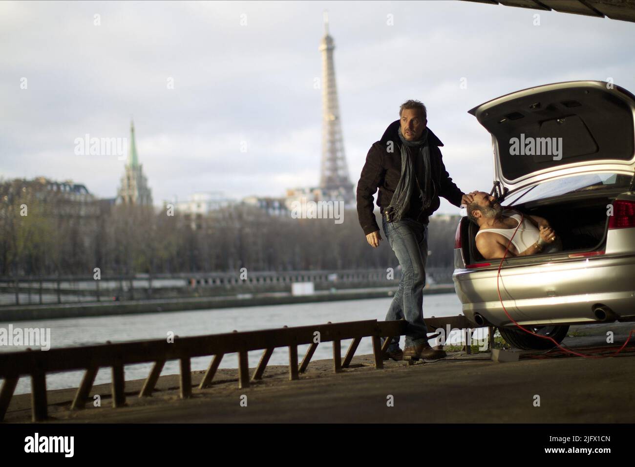 Kevin costner marc andreoni 3 jours pour tuer Banque de photographies ...