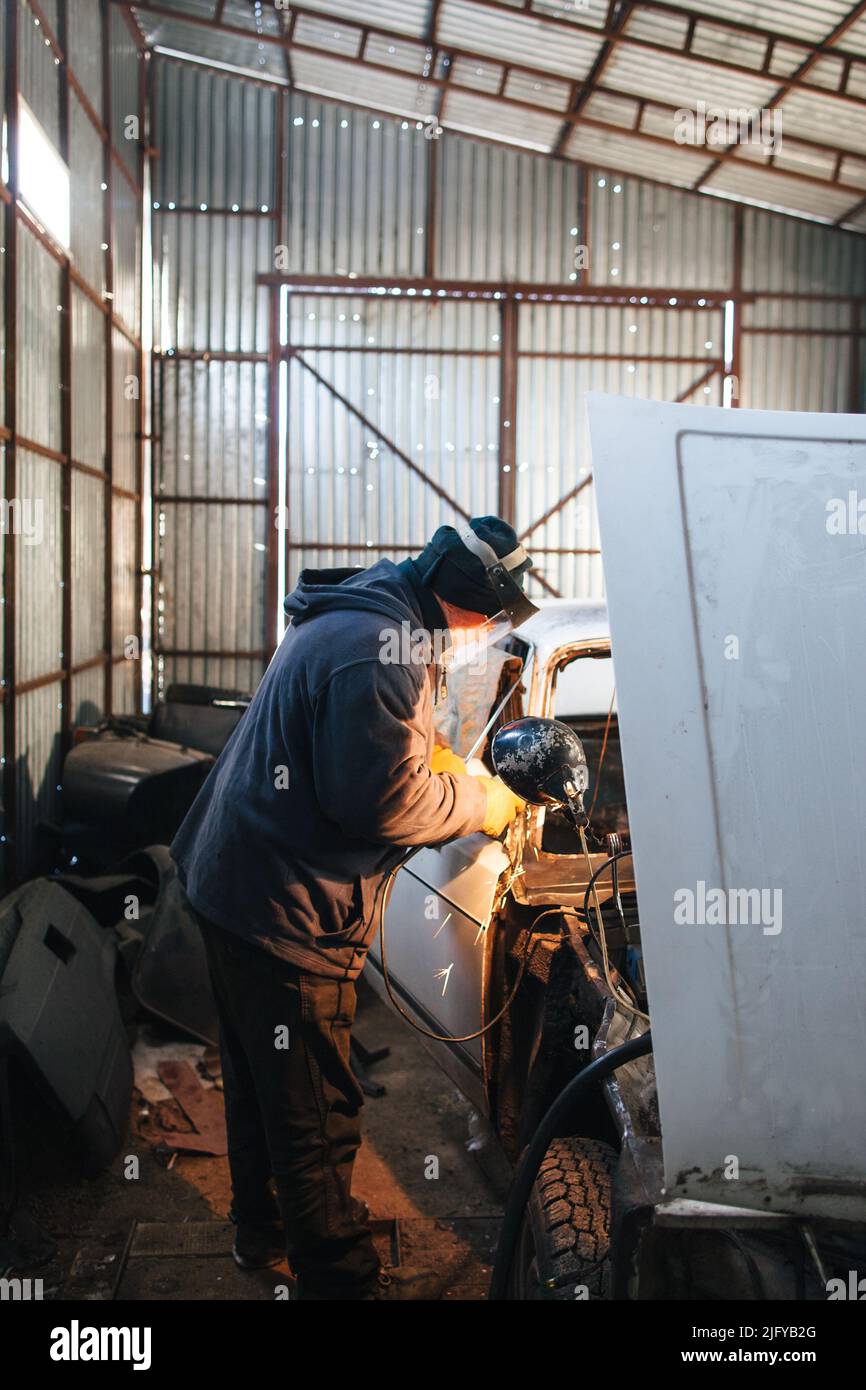 Ancien garage de service Banque de photographies et d’images à haute ...