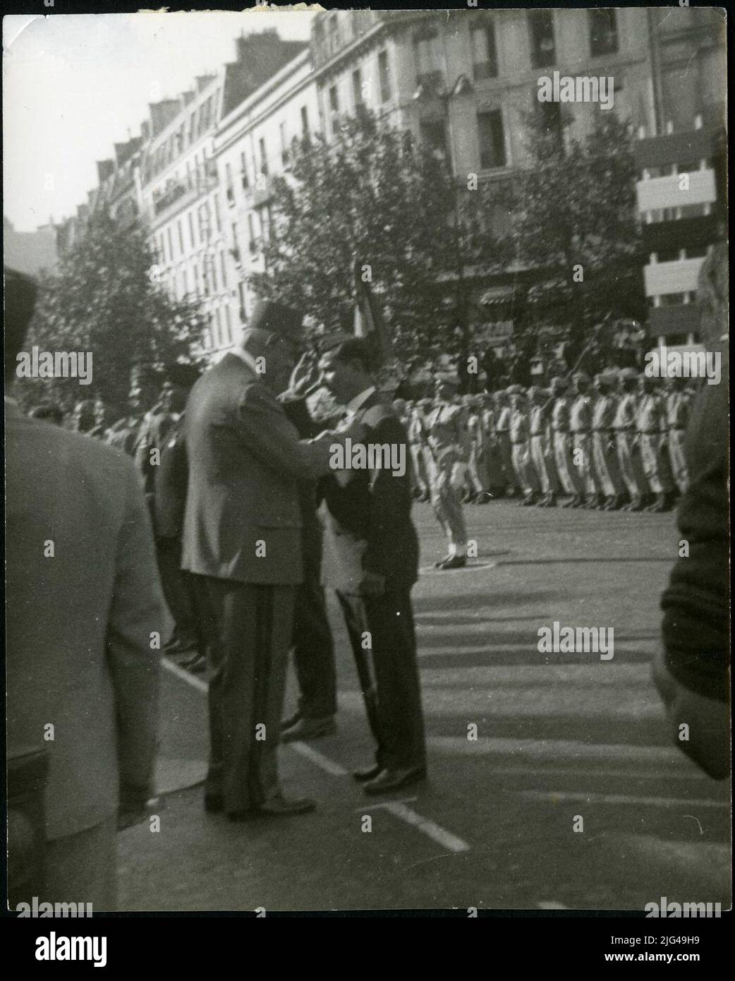Paris 1954 Banque de photographies et d’images à haute résolution - Alamy