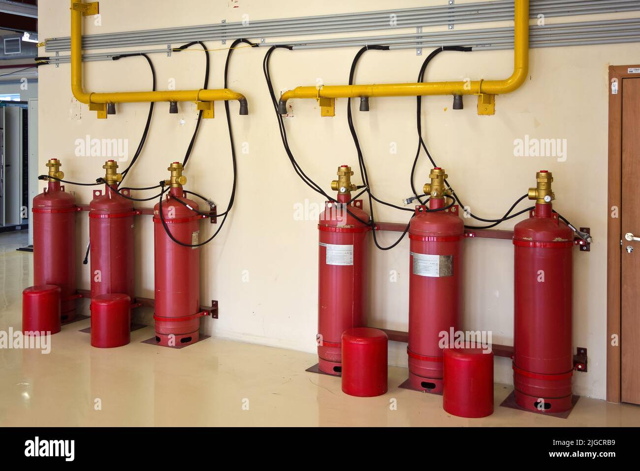 Système automatique d'extinction d'incendie industriel. CO2 extincteurs ...