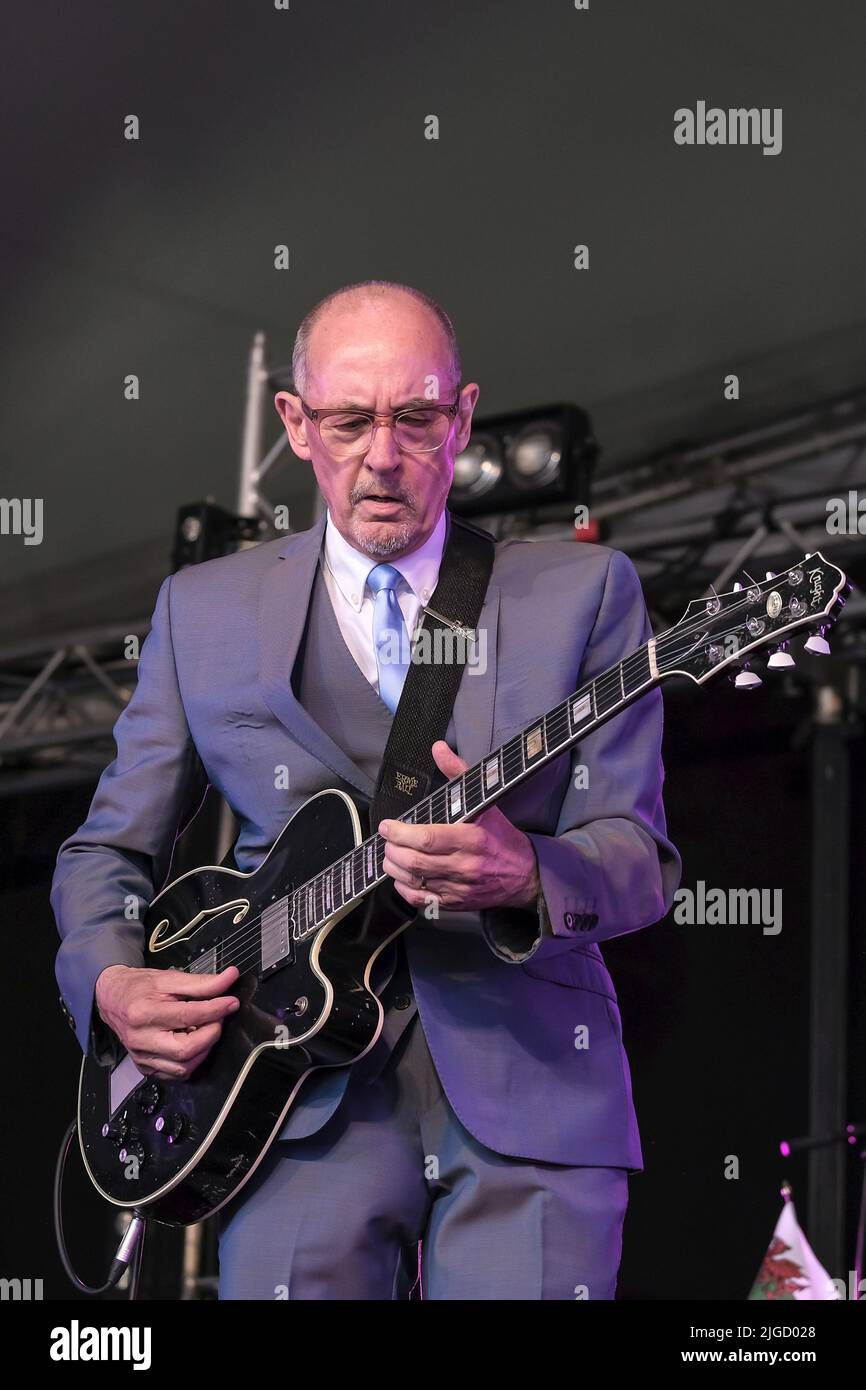 Andy fairweather basse guitariste Banque de photographies et d’images à ...