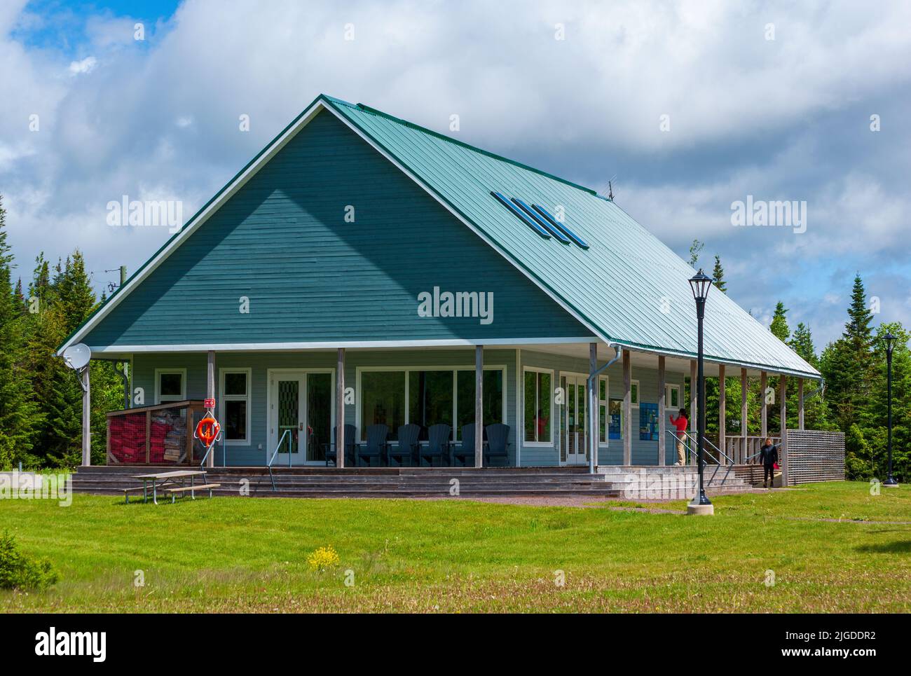 Wolfe Lake Visitor Centre - un centre d'informations touristiques avec ...