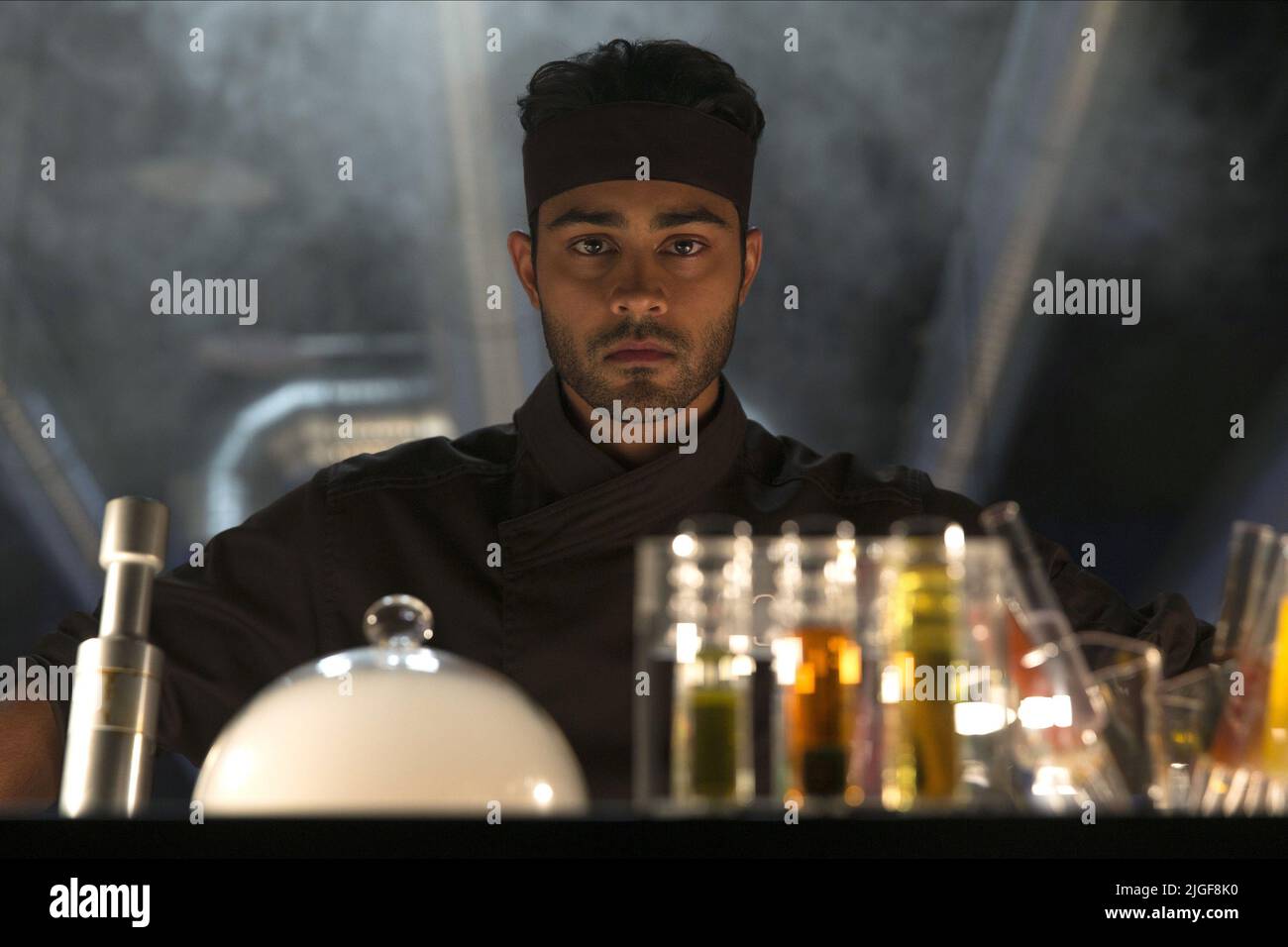 Cent pieds Banque de photographies et d’images à haute résolution - Alamy