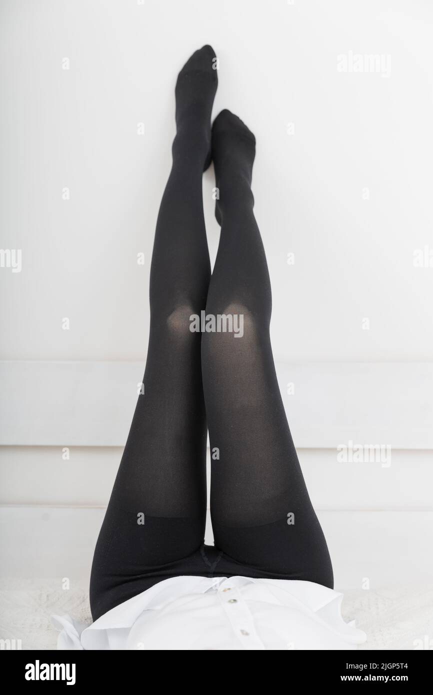 Beautiful legs of slim girl stockings Banque de photographies et d ...