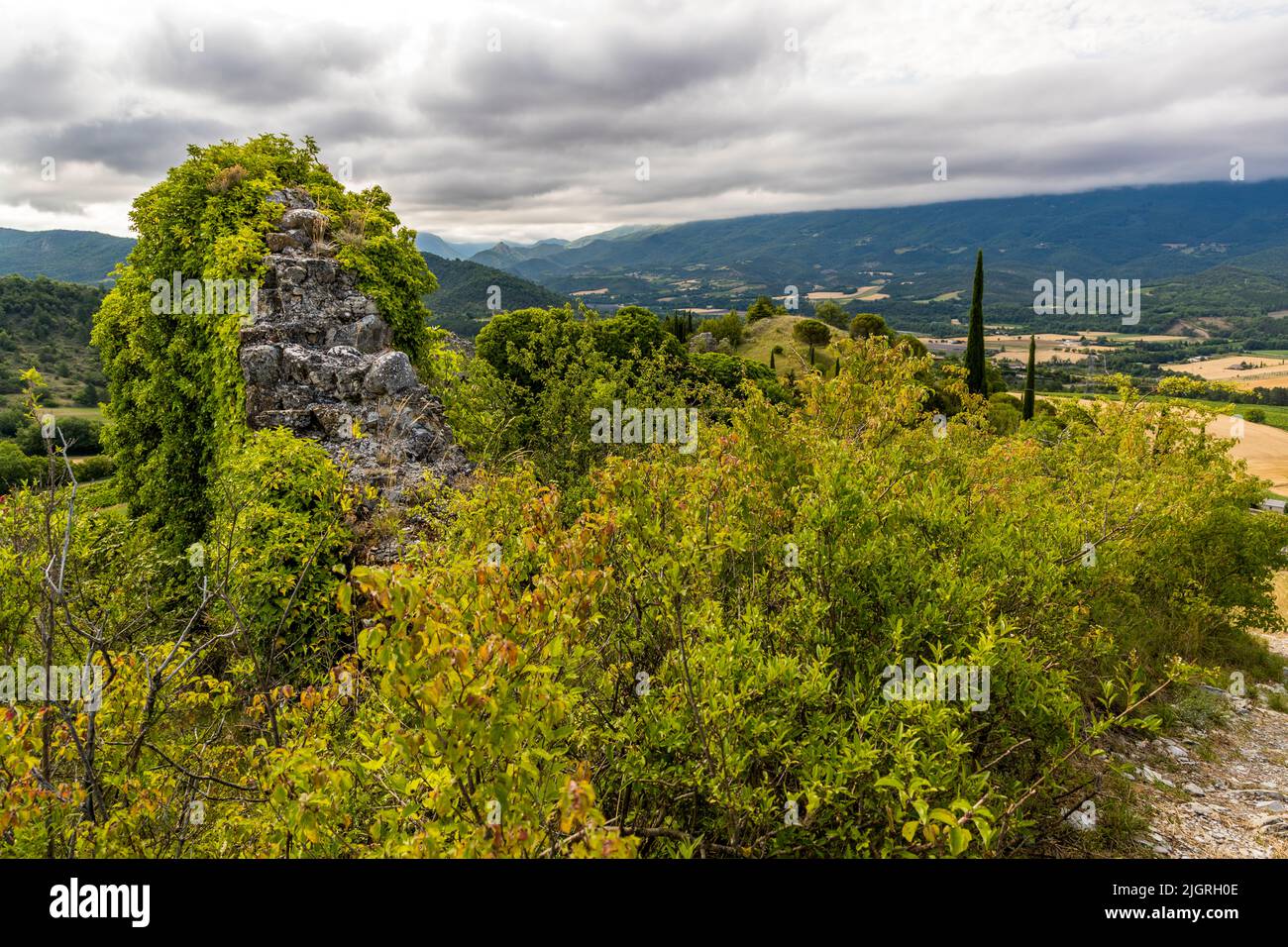 Mirabel était autrefois un haut village fortifié (village perché) en ...