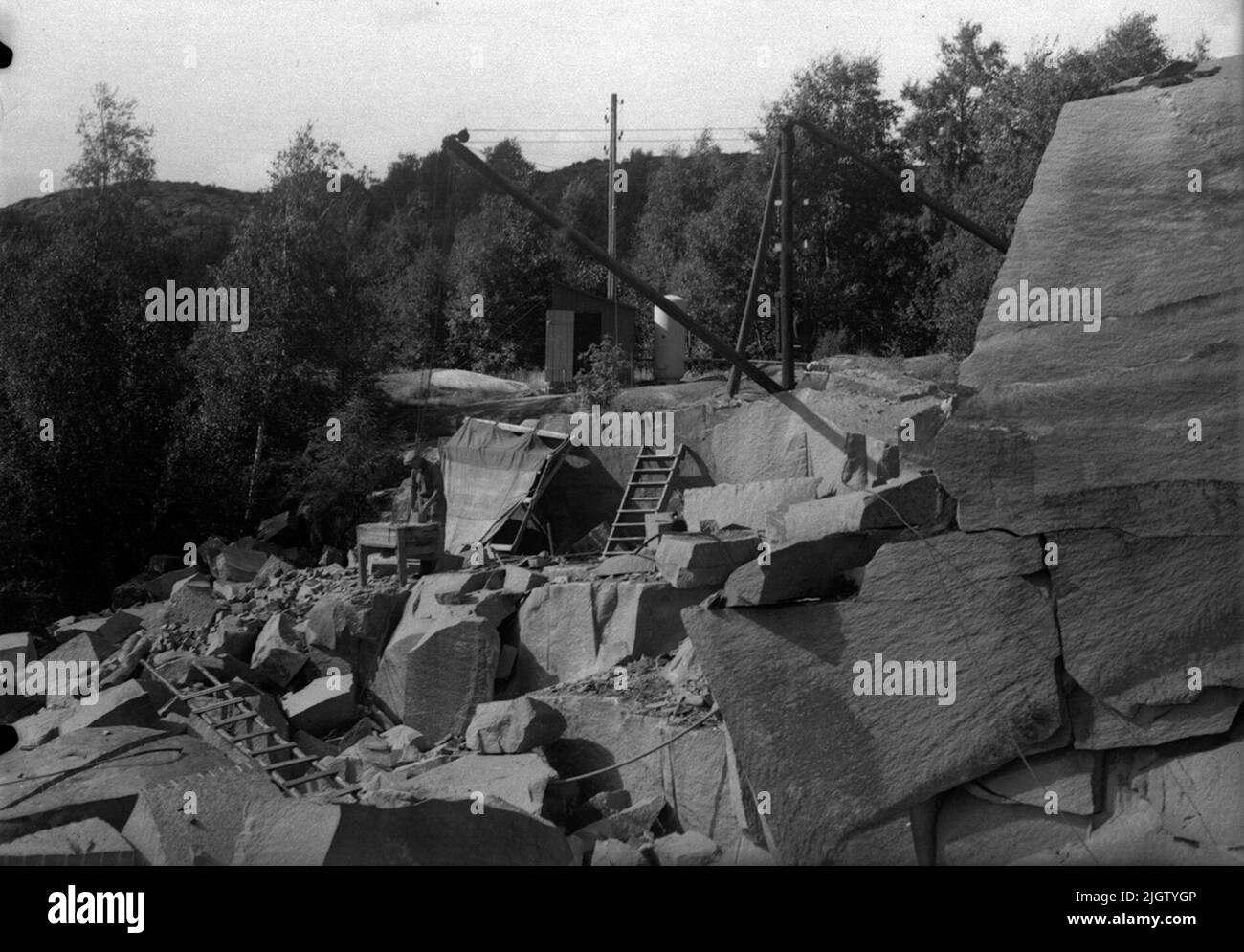 Mine de quartz obsolète. Il a été ouvert à 1940-T et exploité pendant ...