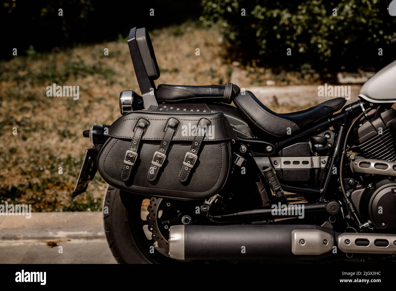 Vintage motorcycle helmet leather Banque de photographies et d’images à ...