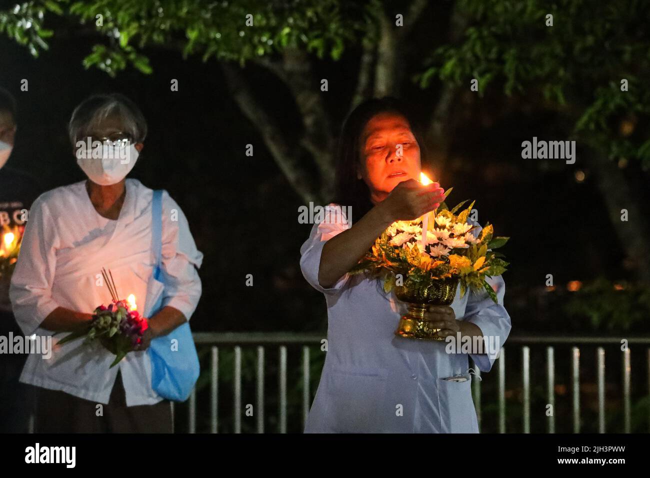 Asadha puja Banque de photographies et d’images à haute résolution - Alamy