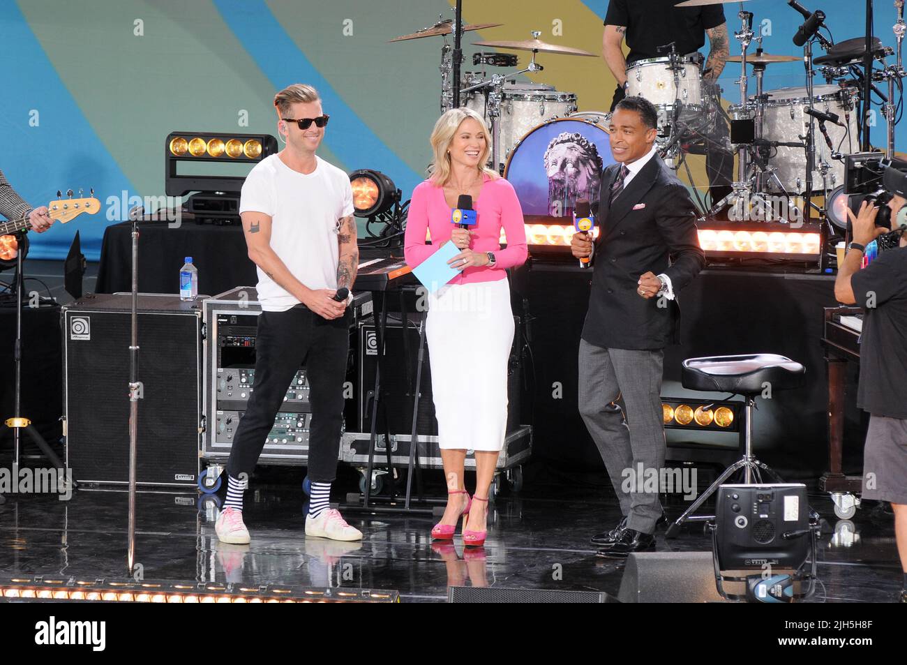 Onerepublic lead singer ryan tedder Banque de photographies et d’images ...