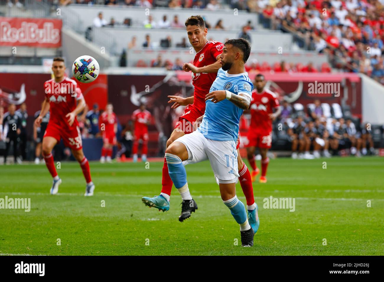 HARRISON, NJ - JUILLET 17: Midfielder du FC de la ville de New York ...