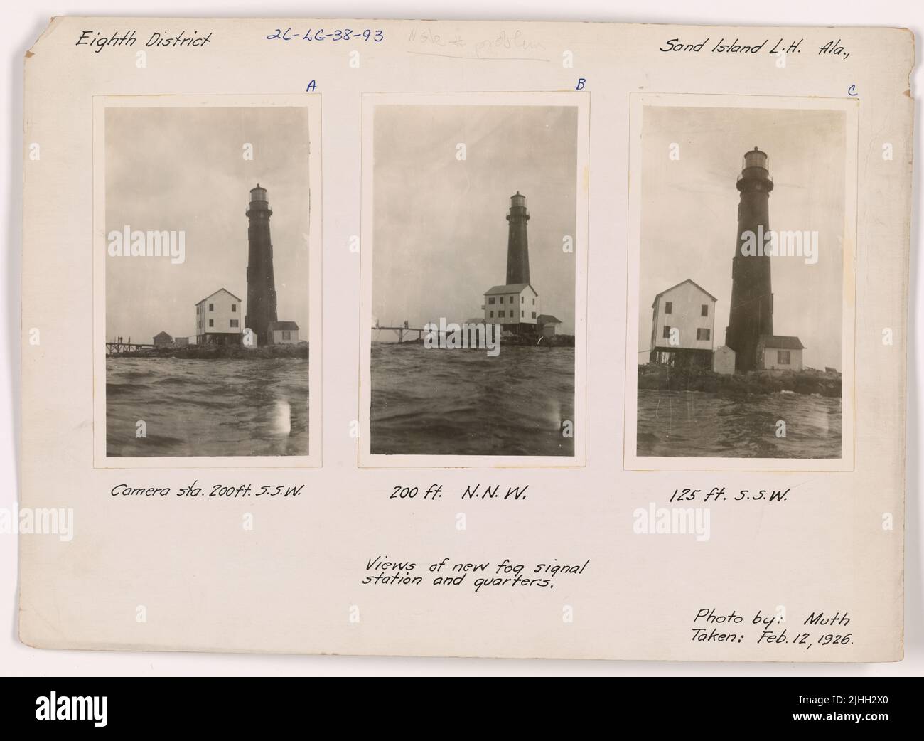 AL - Sand Island. À GAUCHE : a) Sand Island Light Station, Alabama. Vue ...
