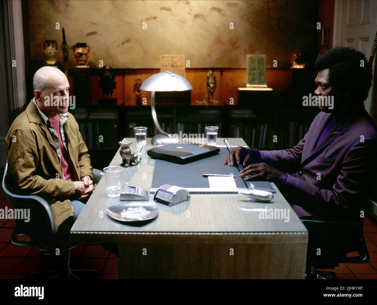 Samuel jackson bruce willis unbreakable Banque de photographies et d ...