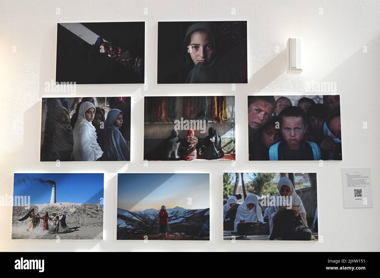 Femmes pour la justice mostra adi design museum Banque de photographies ...