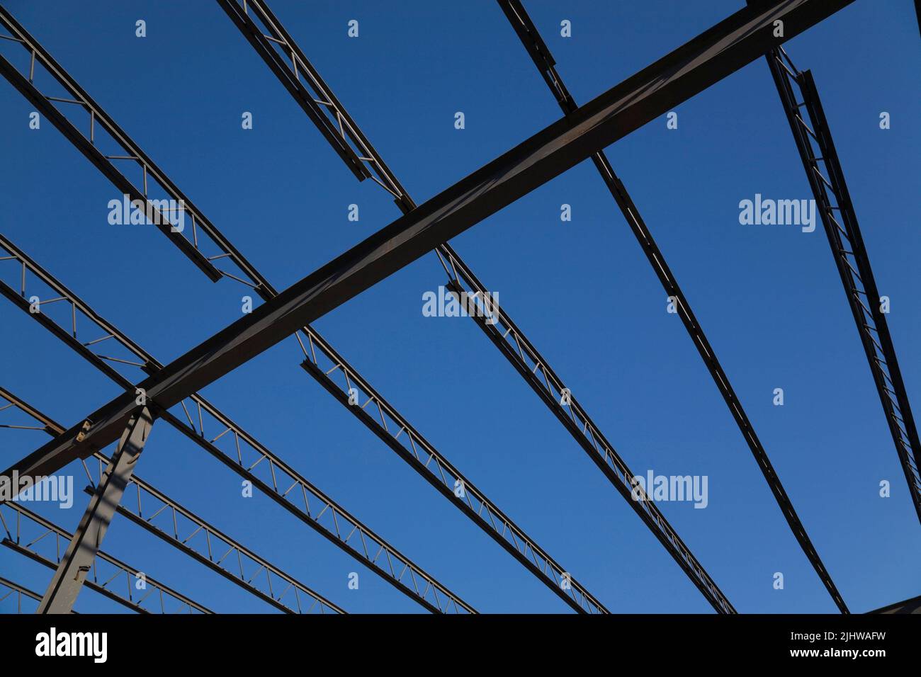 Poutres et poutres en acier utilisées pour la construction d'un ...
