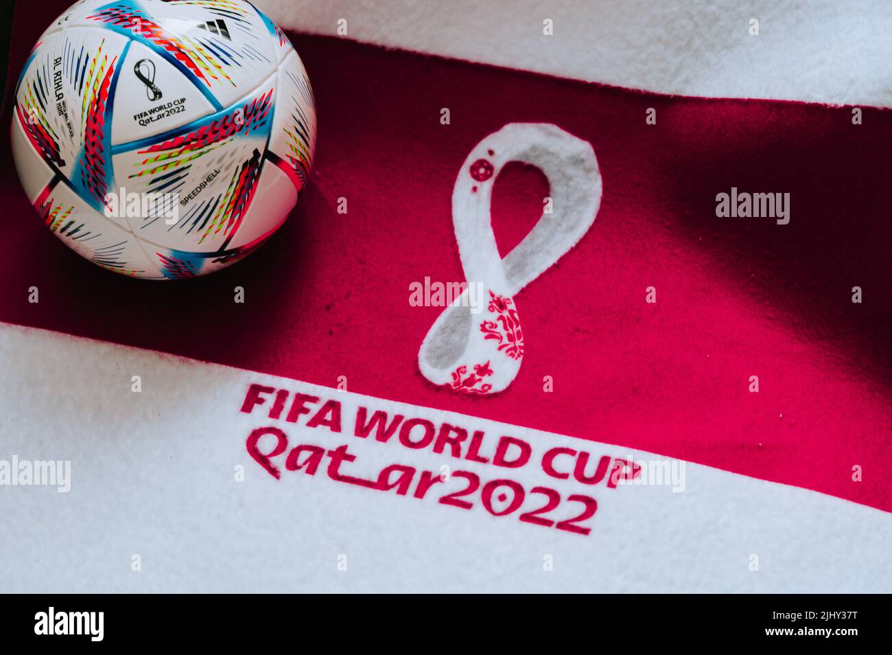 QATAR, DOHA, 18 JUILLET 2022 : ballon officiel de football de la coupe ...
