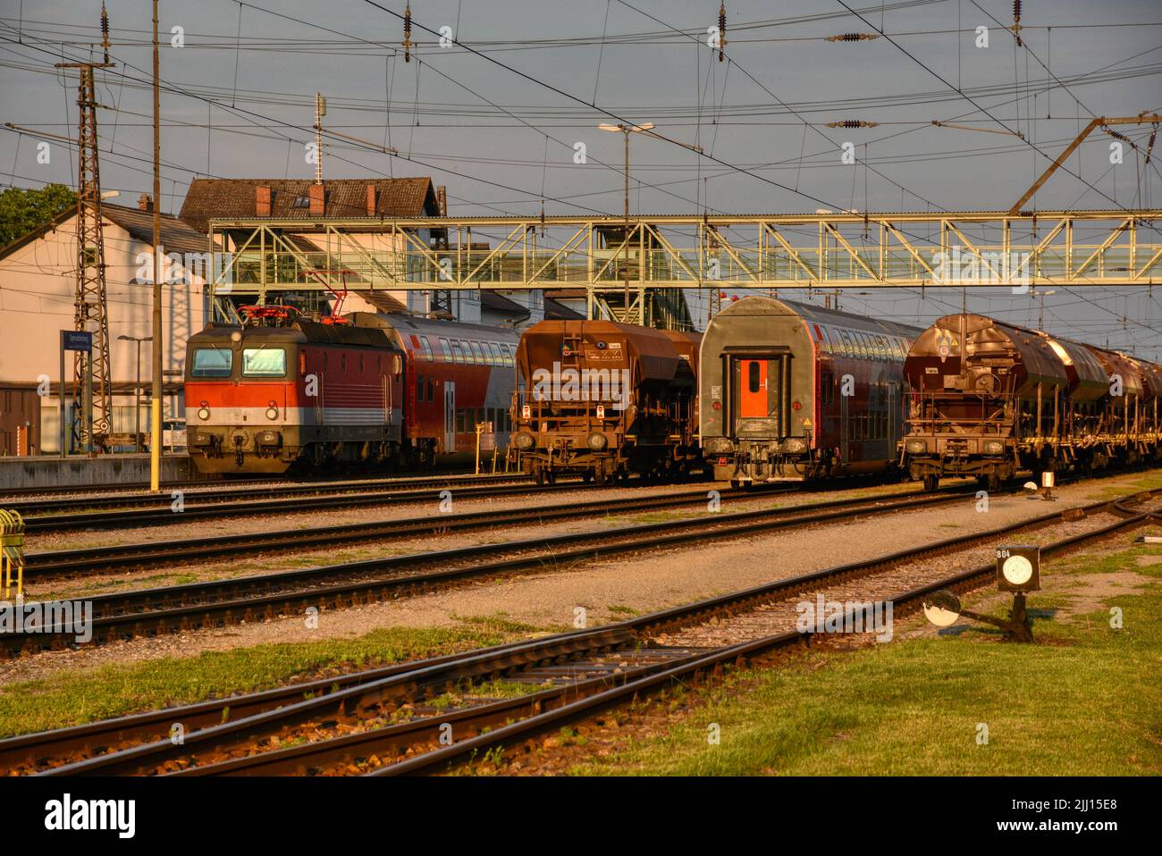 Siegmundsherberg, Bahnhof, Zug, Güterzug, Personenzug, Gleis, Gleise ...