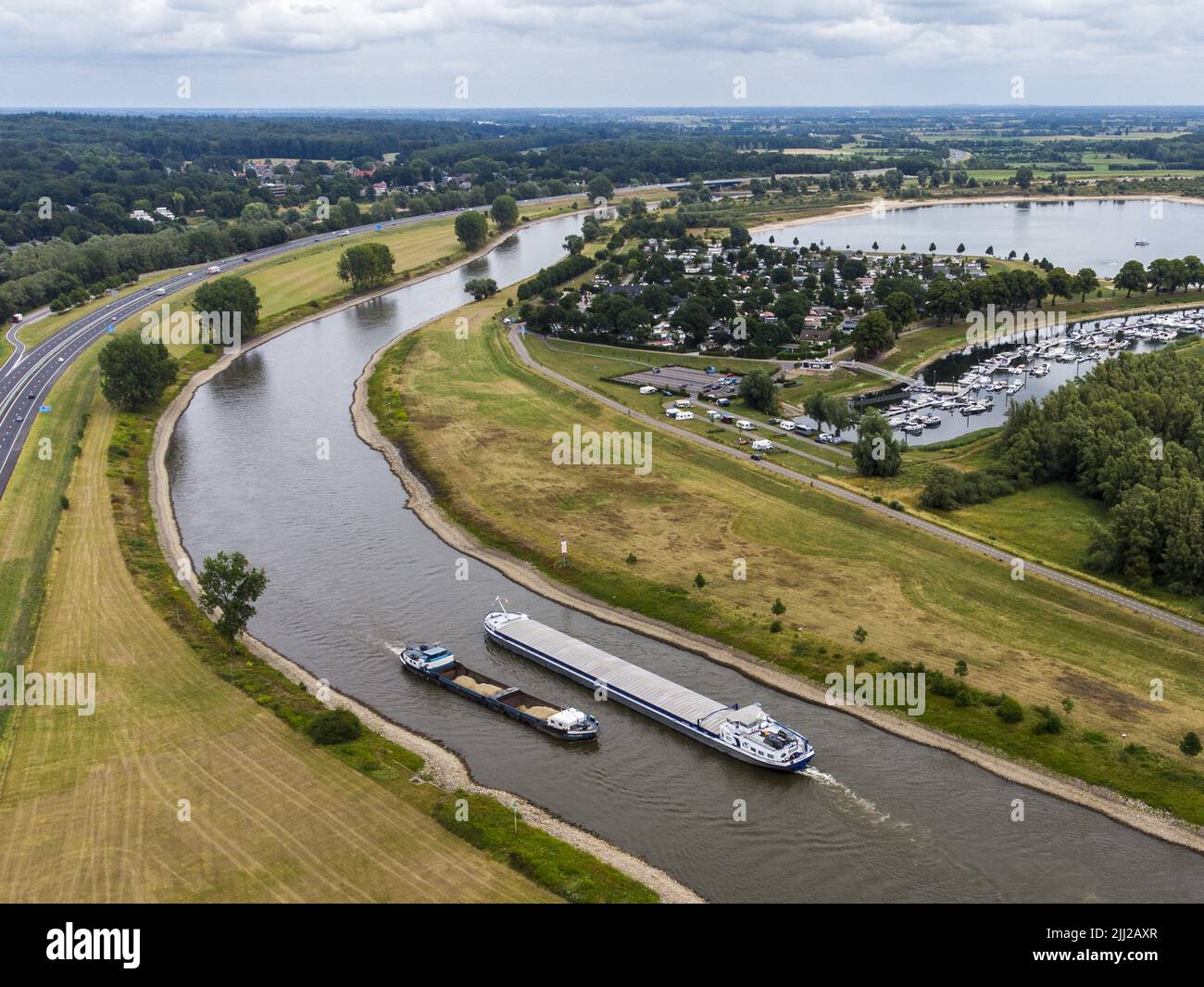 2022-07-22 13:31:14 DE STEEG - Drone photo de basse eau dans l'IJssel ...