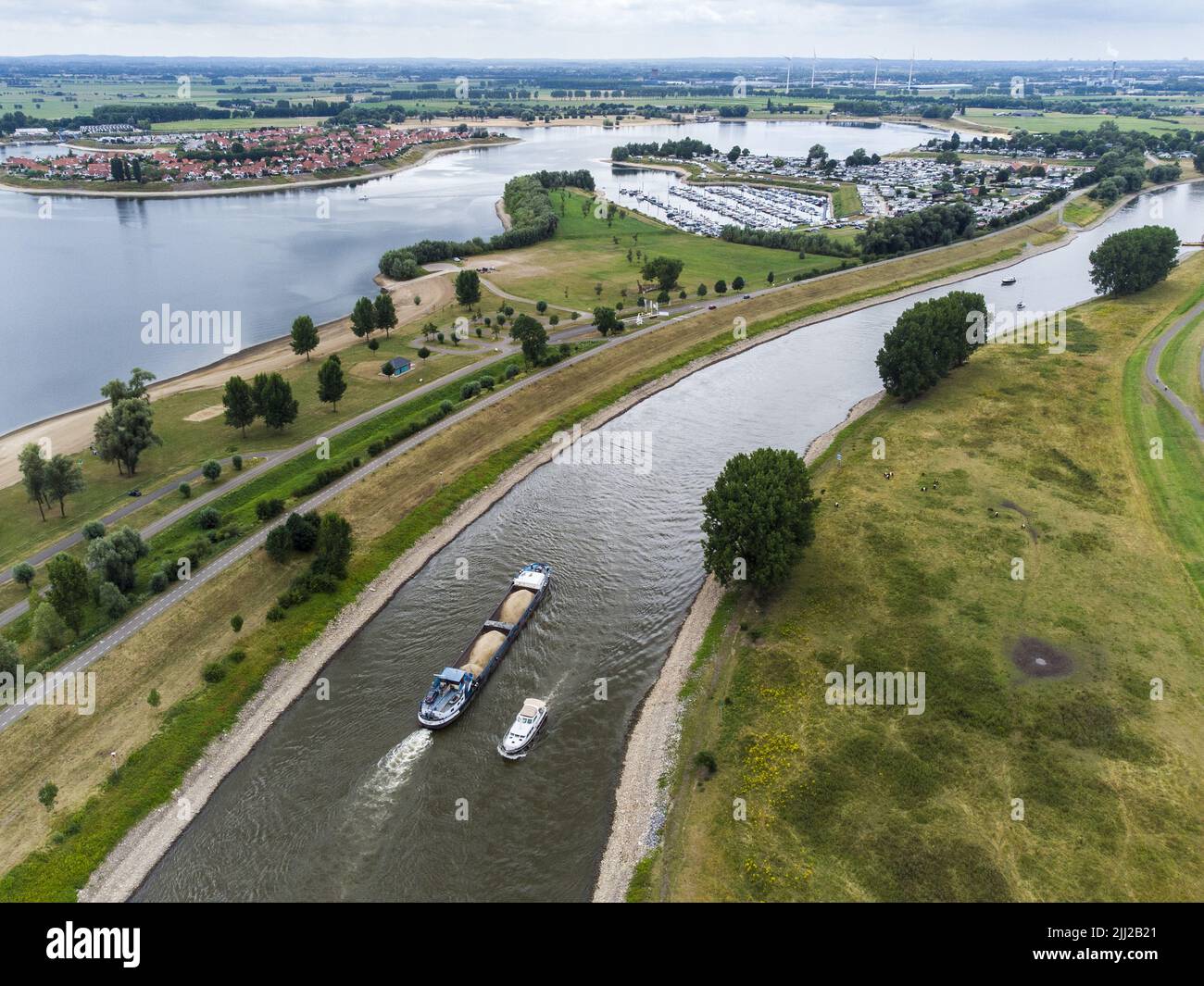 2022-07-22 13:36:23 DE STEEG - Drone photo de basse eau dans l'IJssel ...