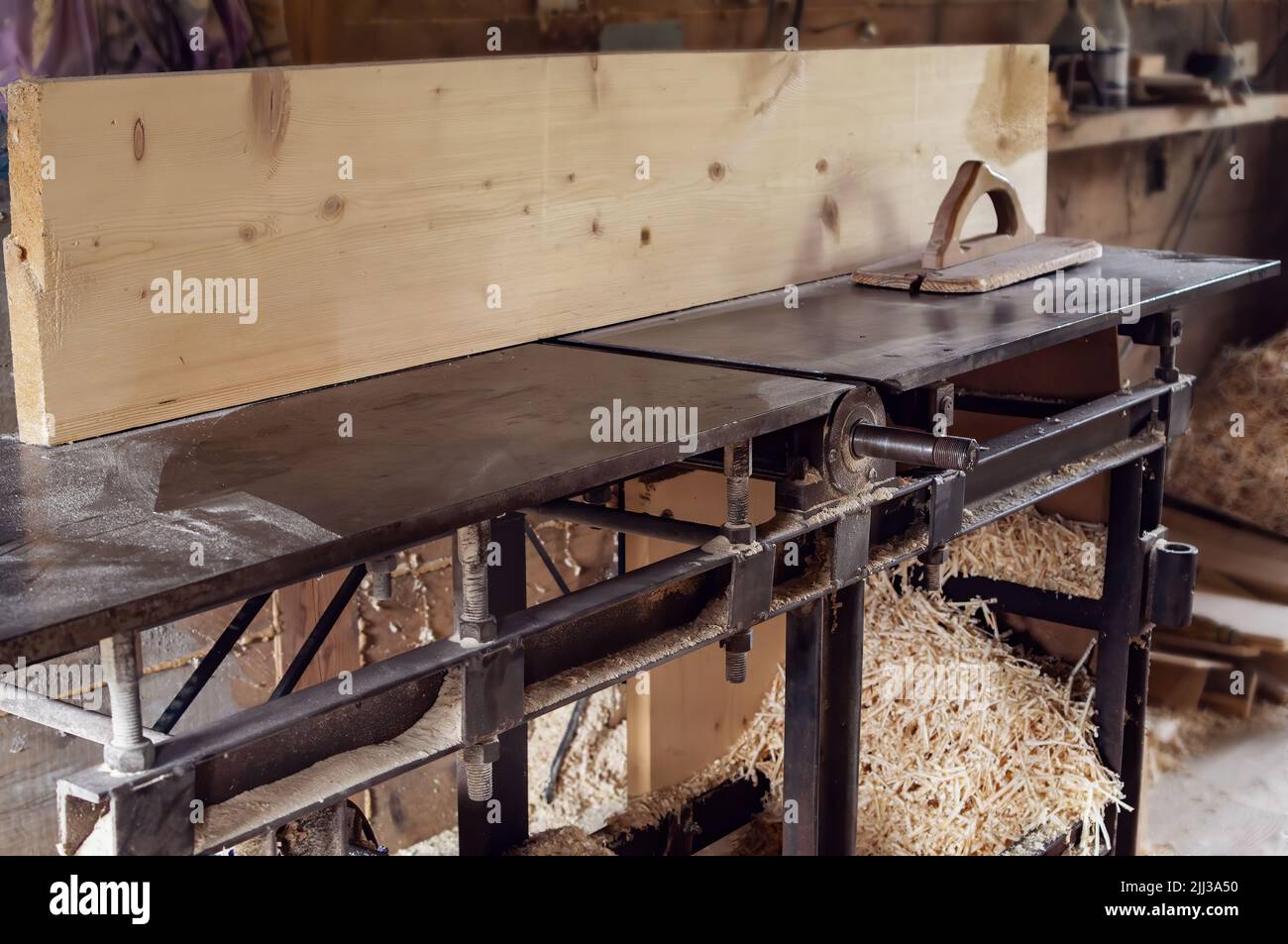 Vieille machine de tournage de bois Banque de photographies et d’images ...