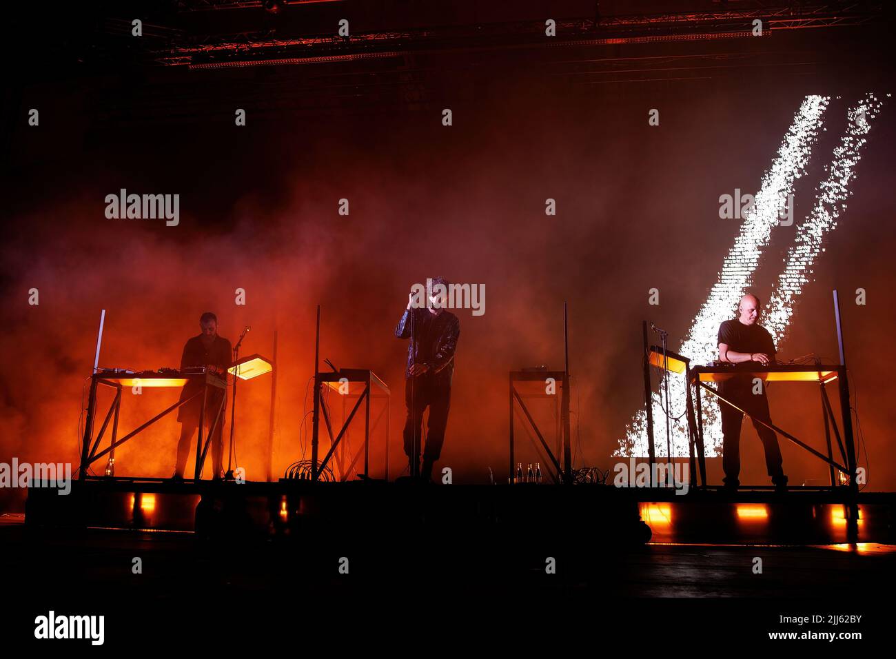 BARCELONE - 17 JUIN : Moderat (supergroupe allemand de musique ...