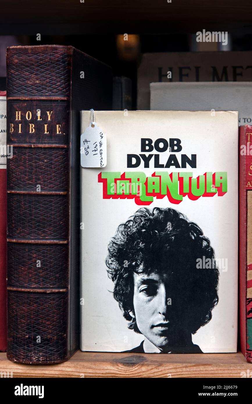Bible de dylan Banque de photographies et d’images à haute résolution ...