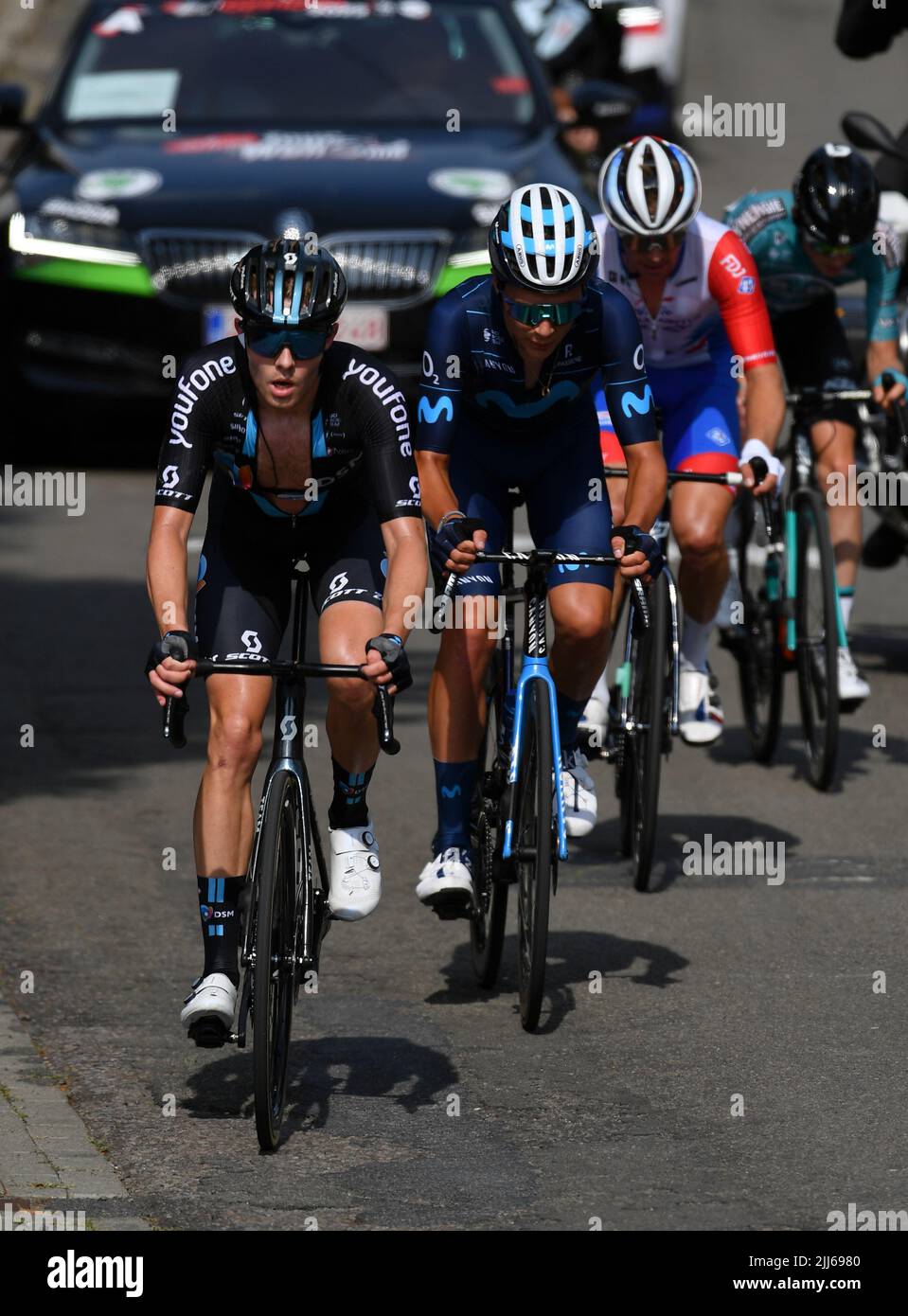 Le Casper Pedersen danois de l'équipe DSM, le Johan Jacobs suisse de ...