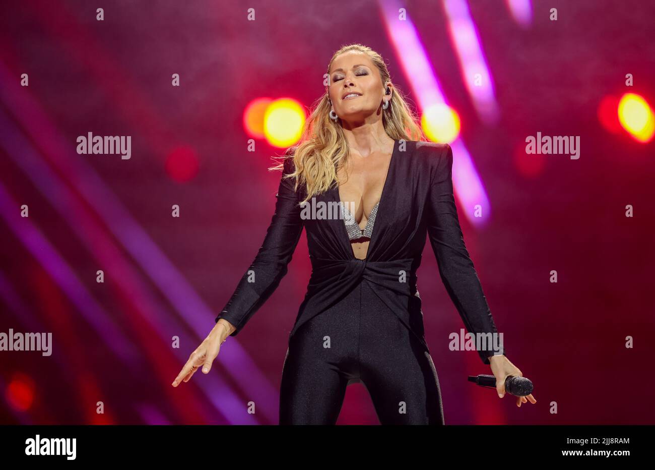 Singer helene fischer in front Banque de photographies et d’images à ...